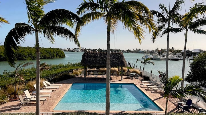 Sunset Pointe At Vaca Cove Unit D 4 Bed 3 Baths - Marathon, FL