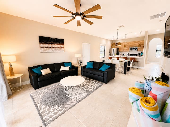 Breathtaking Home - Davenport, FL