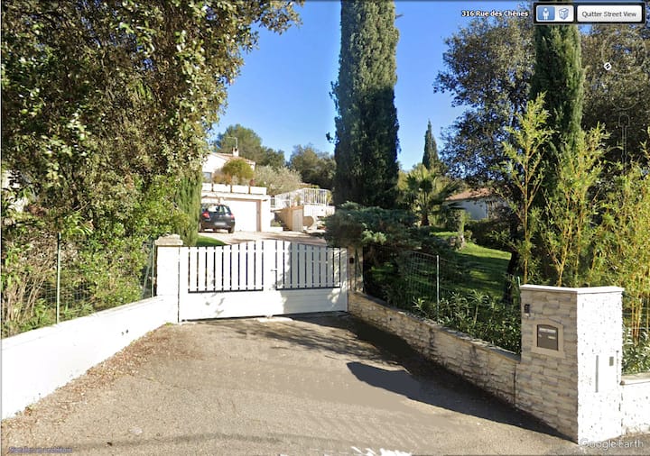 Aux Portes De Nîmes
Logement Au Calme, Vue Dégagée - Nîmes
