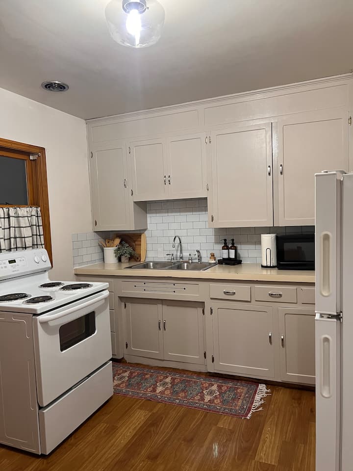 Two Bedroom Fully Furnished Apartment - Fairmont, MN