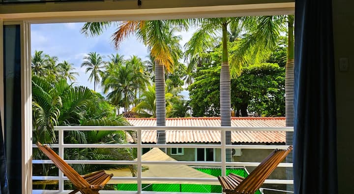 Casa Lunamar: Beach, Surf, Palm Trees, Ocean Views - El Salvador
