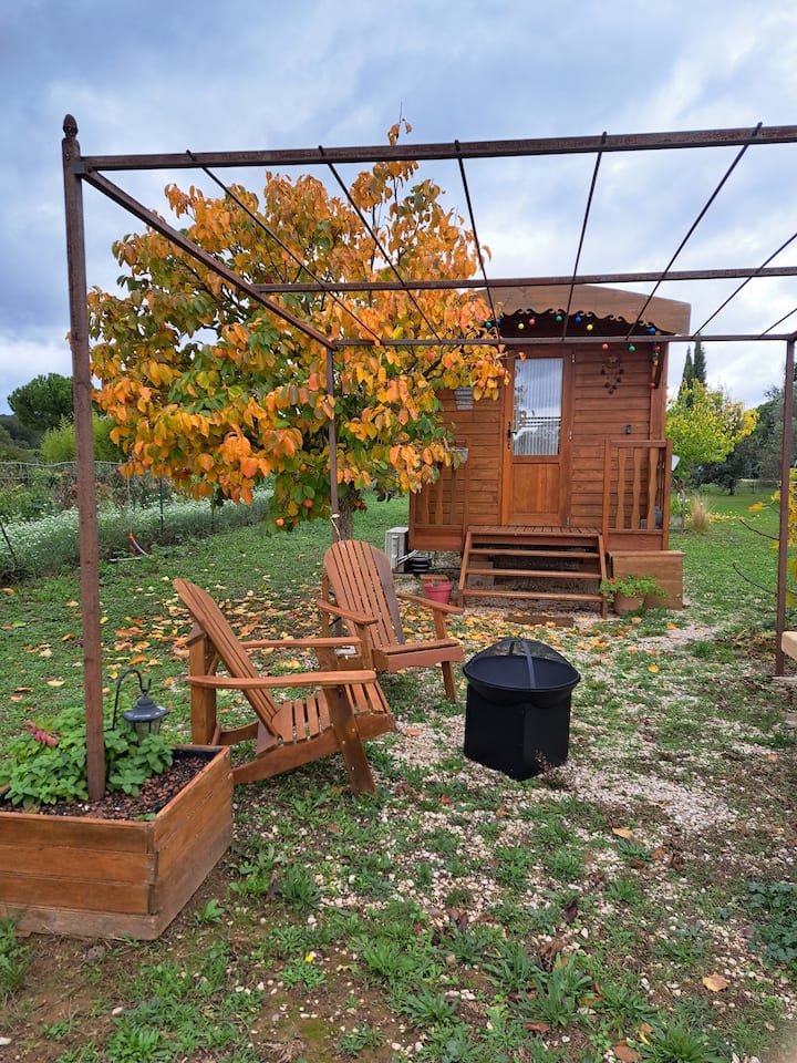 Roulotte En Bois Proche D'aix En Provence - Rousset