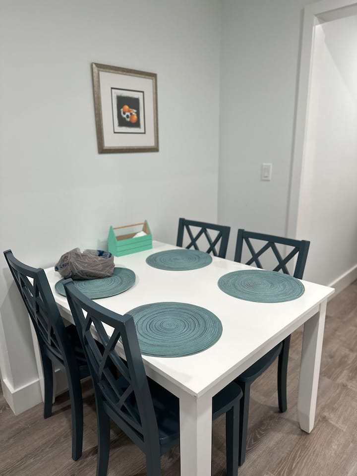Beach Bungalow In Vero Beach 2/2 - Vero Beach, FL