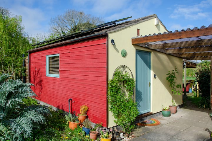 The Cobbler's Cabin: A Cosy, Self-contained Bnb. - Louth