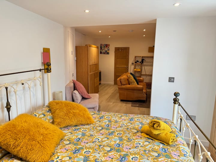 The Pottery 1 Bed Flat + Lounge/2 Bathrm - Exeter