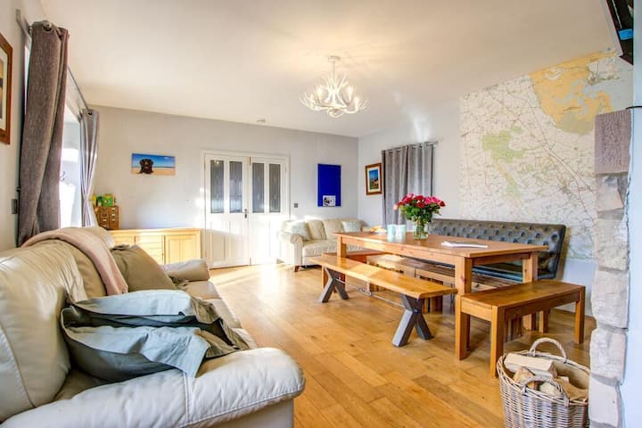 Lodges,pods,rooms,near Bamburgh.hot Tub.sleeps 15 - Bamburgh