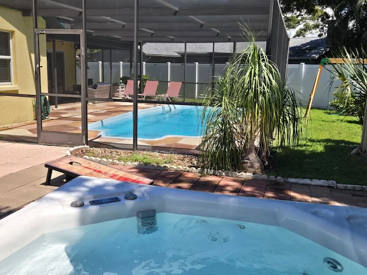 Lovely Home With Heated Pool/hot Tub/playground - Pinellas Park, FL