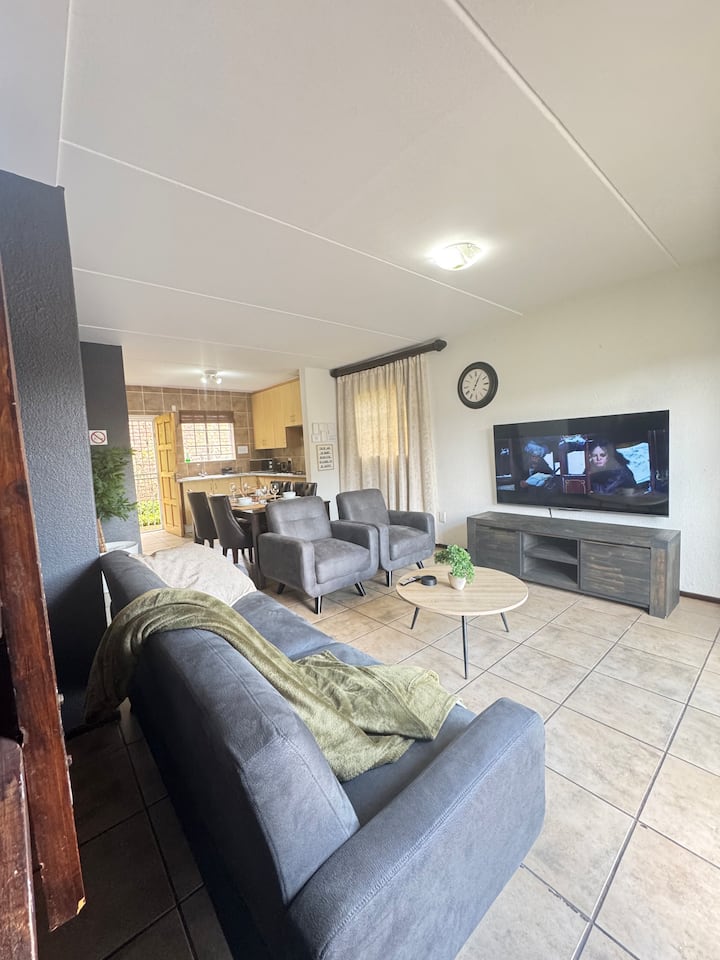 Diogo Duplex In Northriding - Randburg