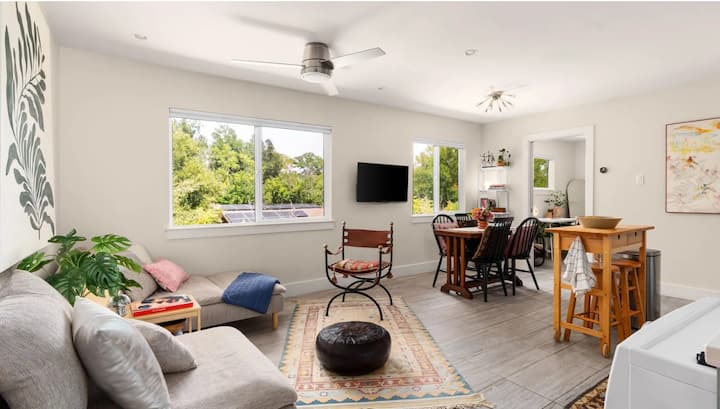 Lovely 1 Bedroom Condo With Free Parking - Austin