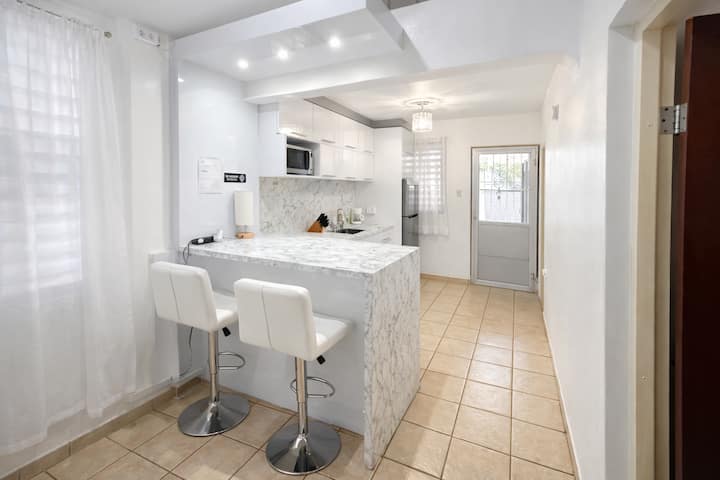 Homey Clean/3 Bedroom/2 Bath Close To Everything - Mayagüez