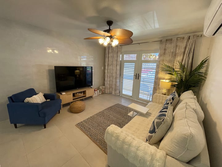 Palms Villa — Newly Renovated Condo By The Beach! - Luquillo