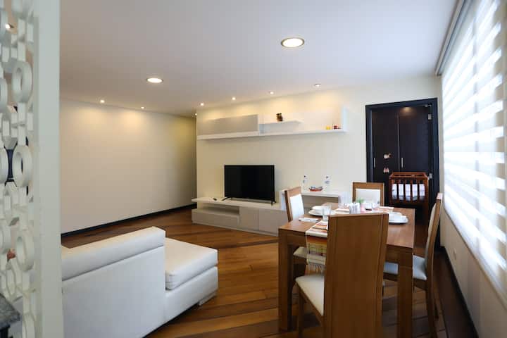 Cozy, Secure Apt Near Dining & Historic Center - Quito