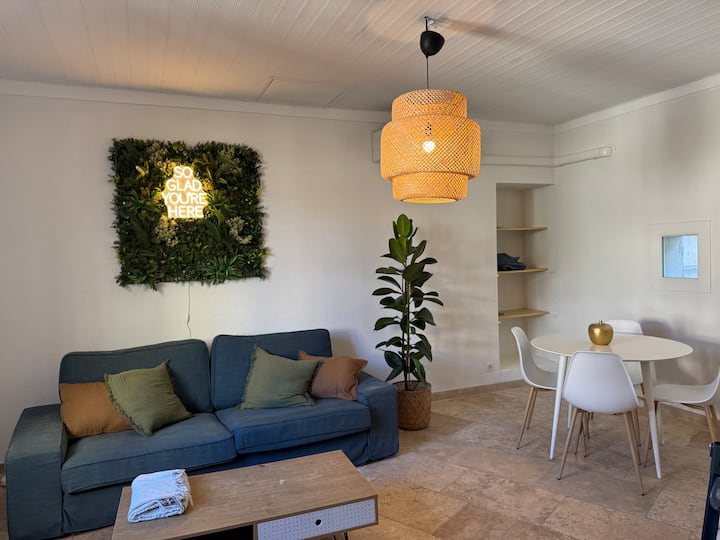 Tarascon : Superbe Appartement Calme Et Bien Placé - Tarascon