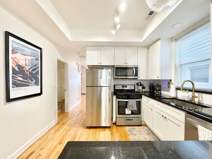 Lakeview 2b1b Vacation Home With Kitchen & W/d - Chicago