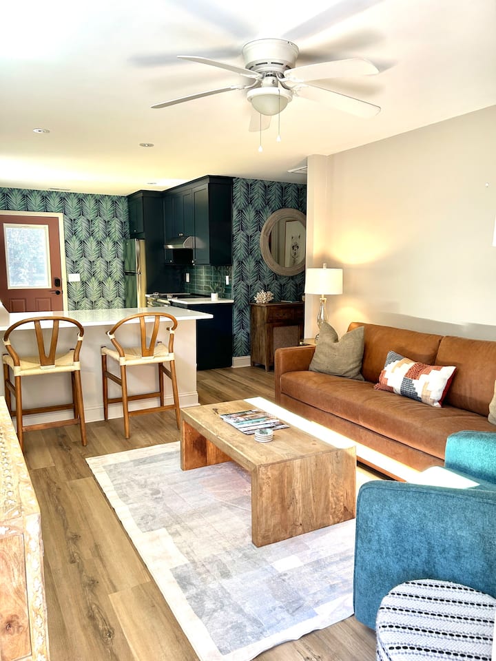 3 Min To Downtown  | Lux Hotel Style Stay - James Island, SC