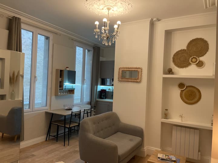 Studio Rdc Rénové Tout Confort Proche Des Thermes - Rochefort, France