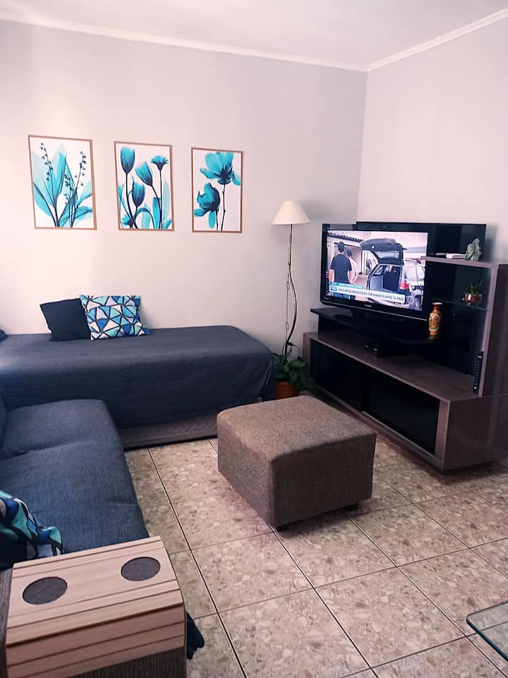 Apart Completo, Bem Localizado C/estacionamento! - Porto Alegre