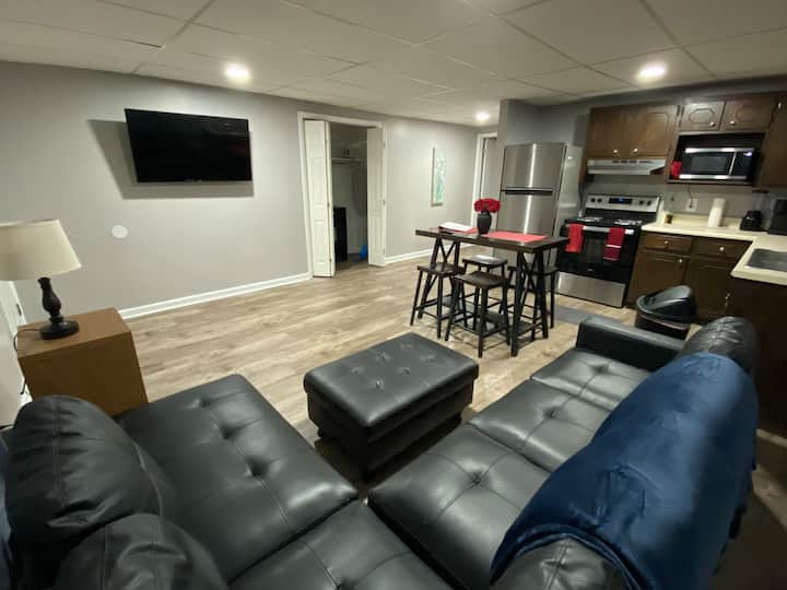 Lower Apartment In Prime Location - Johnson City, TN