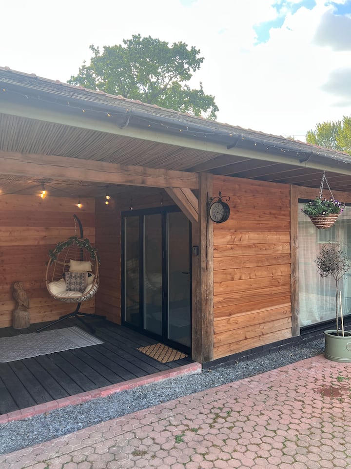 Luxury Courtyard Studio In Llangollen - Llangollen