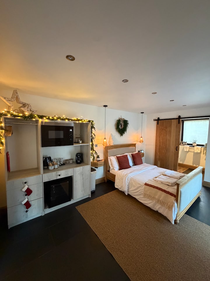 Luxury Courtyard Studio In Llangollen - Llangollen