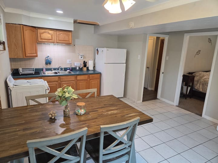 Cozy 1-br Basement Suite W/ Own Entrance & Kitchen - Westminster, CO