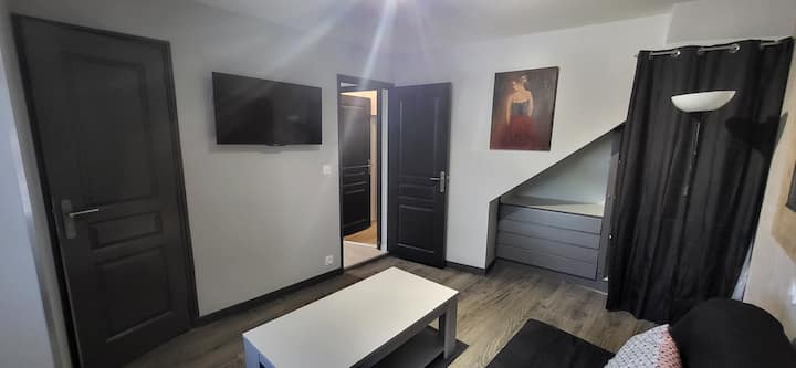 Apartment Sleeps 4 / 6 At The Entrance To The Gorges Du Tarn 2 Bedrooms - Millau