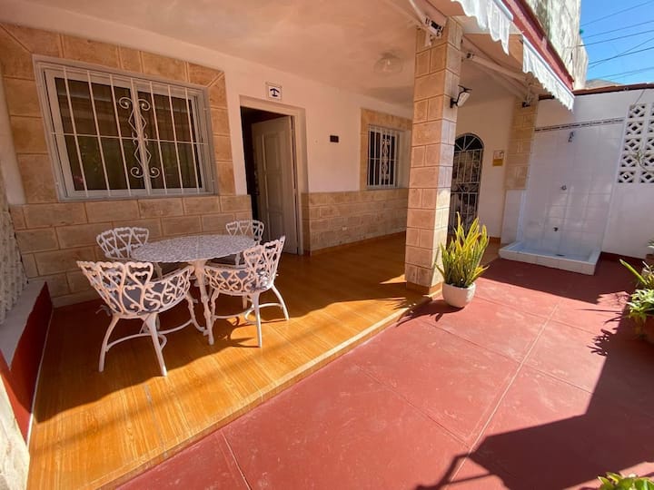 Casa Independiente A 100 M Del Mar·varadero Centro - Varadero
