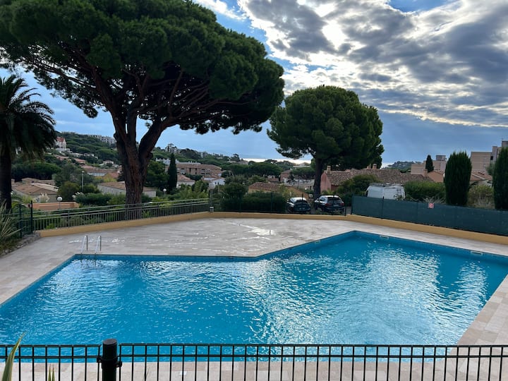 Vue Mer Appt Amaryllis T2 Mezzanine Avec Piscine - Cavalaire-sur-Mer