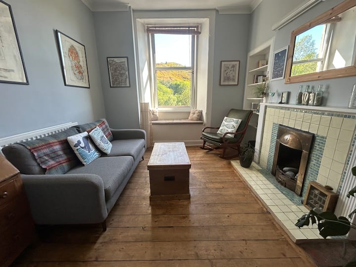 Lovely Apartment With Park View - Edinburgh