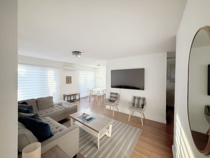 Stunning 3 Bedroom Single Family Home. - Windsor, ON, Canada