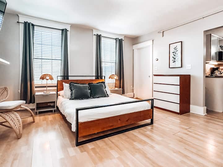 (T7) Clean, Easy, Prime Location, Walkable To All! - 보스턴