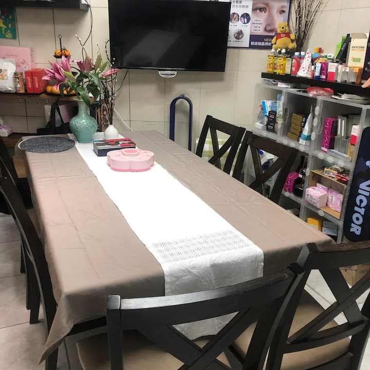 Room Share Available – Young Professional Welcome - 台中市