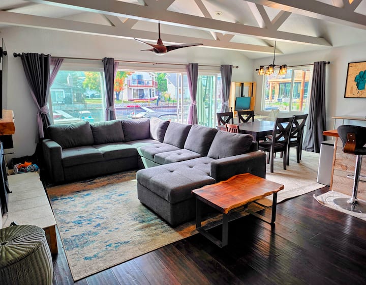 Ideal Escape! Waterfront 2/2 Home In Tahoe Keys - South Lake Tahoe, CA