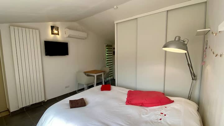 Chambre En Location Saisonnière - Villeneuve-lès-Avignon