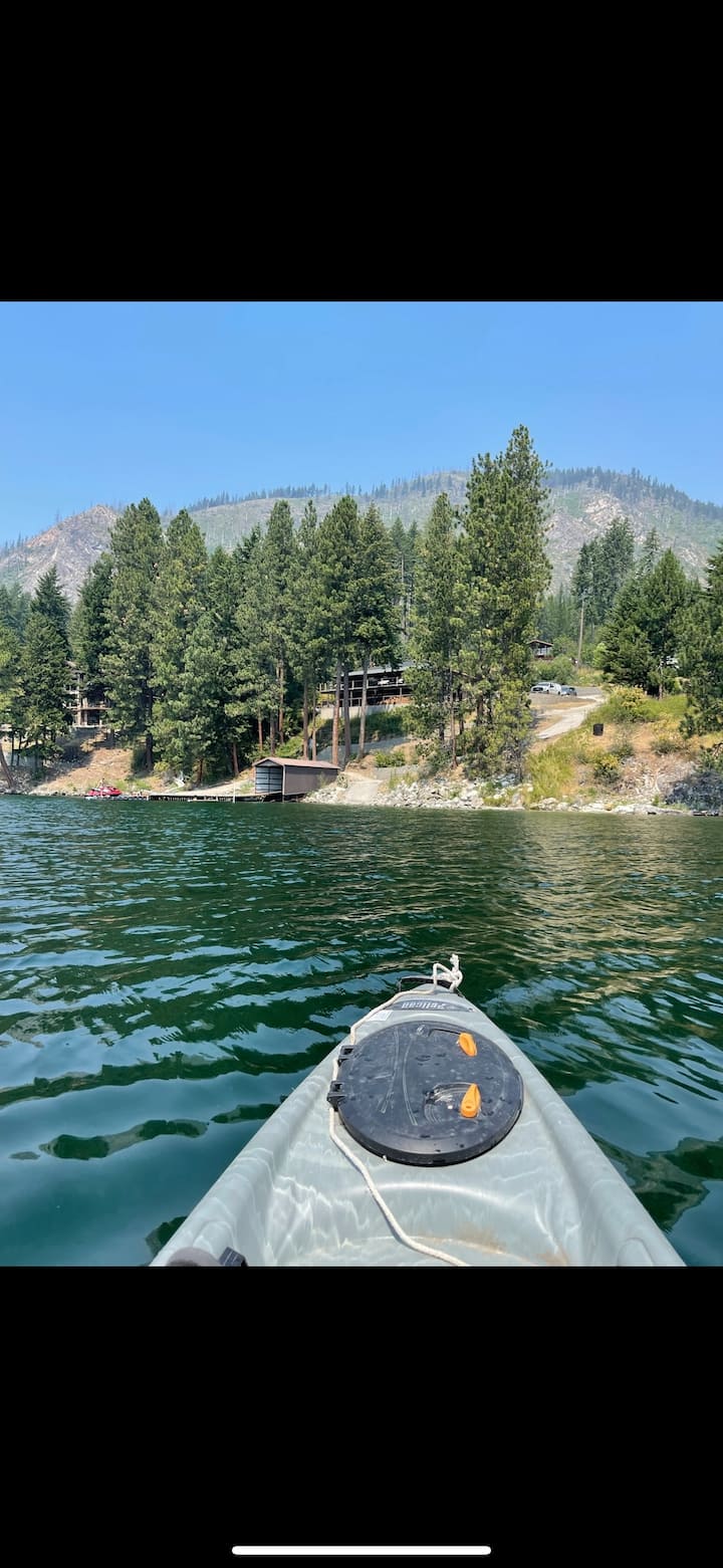 Beautiful Lake Front Property - Farragut State Park, Athol