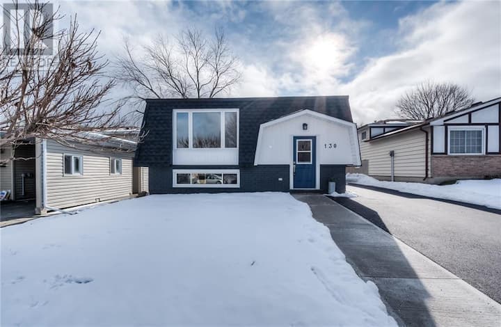 Prof’s Place: Unique Boutique. Brides & Elora! - Chicopee