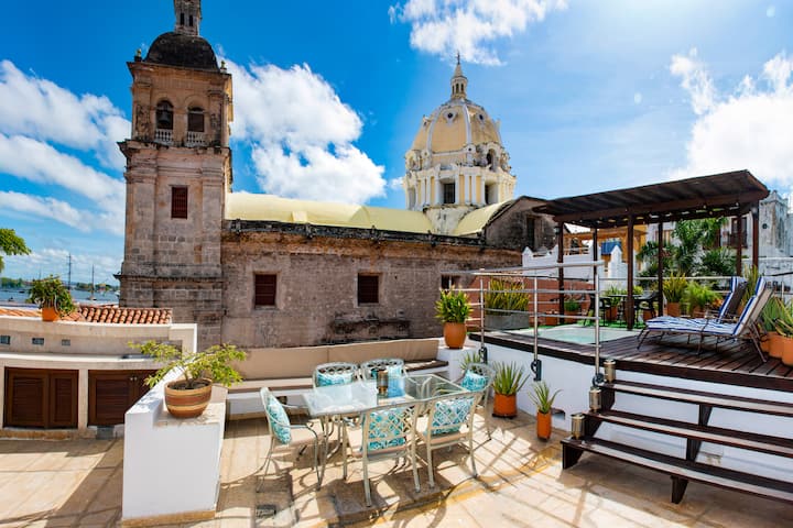 Luxury 5 Bedroom House In The Old City - Cartagena