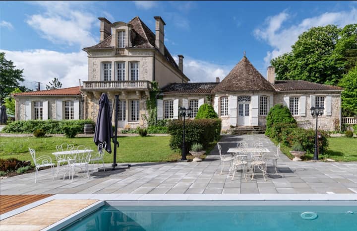 Beautiful Chateau,  Rustic Charm & Stunning Views. - Bergerac