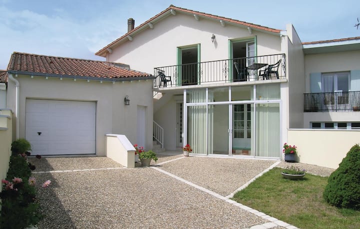 Lovely Apartment In Vaux Sur Mer - Saint-Palais-sur-Mer