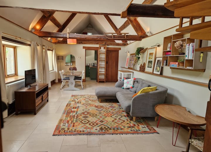 Spacious Cottage With Stunning Slad Valley Views - Nailsworth