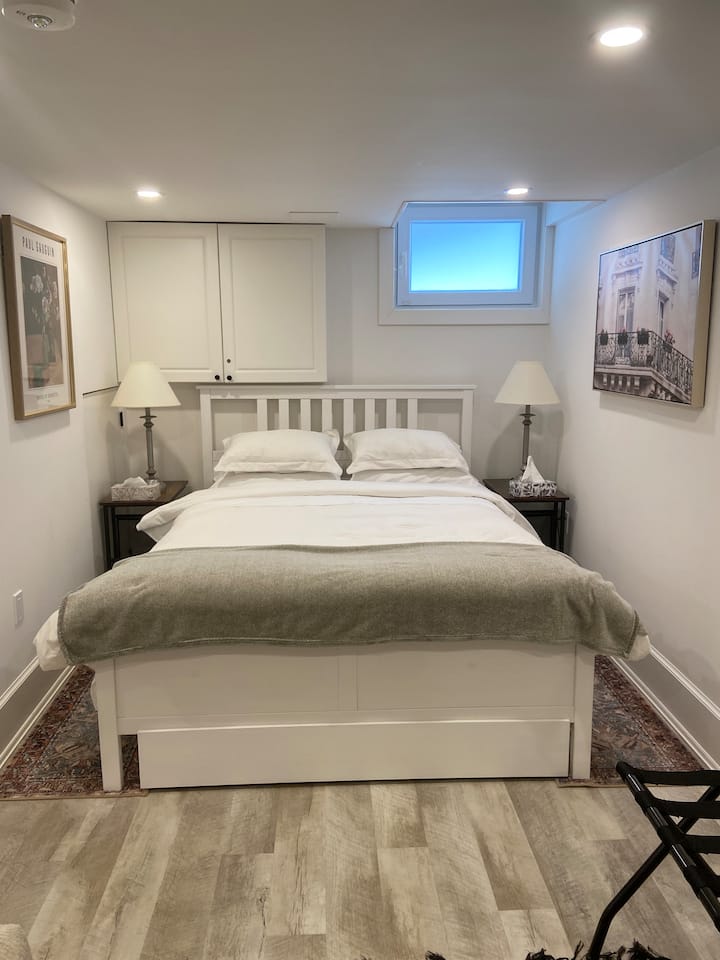 Dow's Lake Retreat Studio - Ottawa