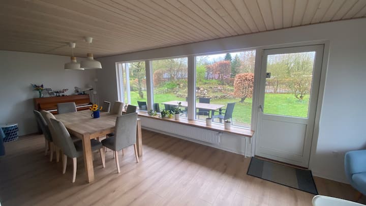 Spacious Family Home In Central Billund - Billund