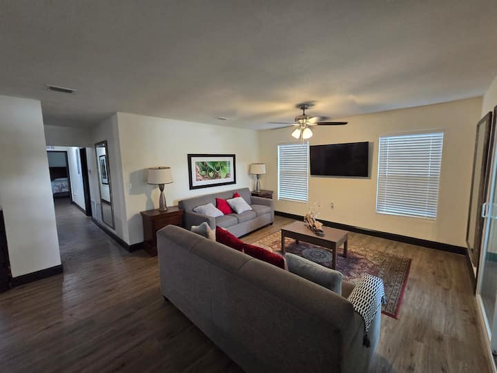2bed 2bath Lake Front Jewel - Lake Mary, FL