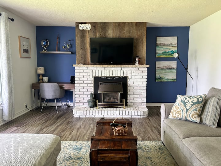 Spacious Lake Simcoe Retreat - Innisfil