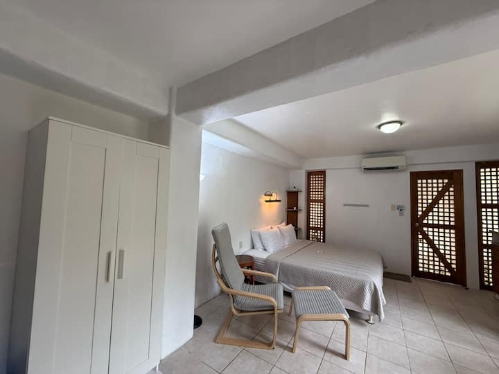 Honu House Studio - Puerto Galera