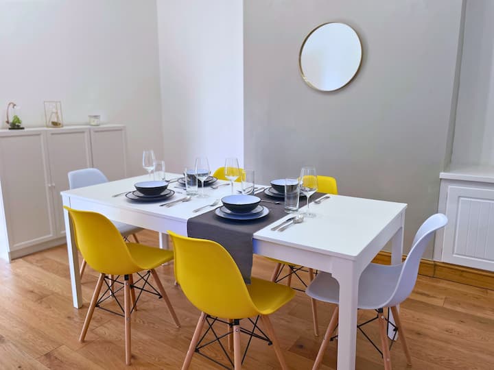 Free Parking | Near Etihad/co-op Live, Comfy House - Oldham