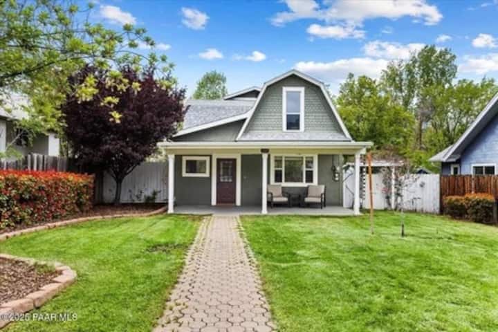 Modern Cozy Cottage, Walk Downtown, Kid+pet Ready - Prescott, AZ