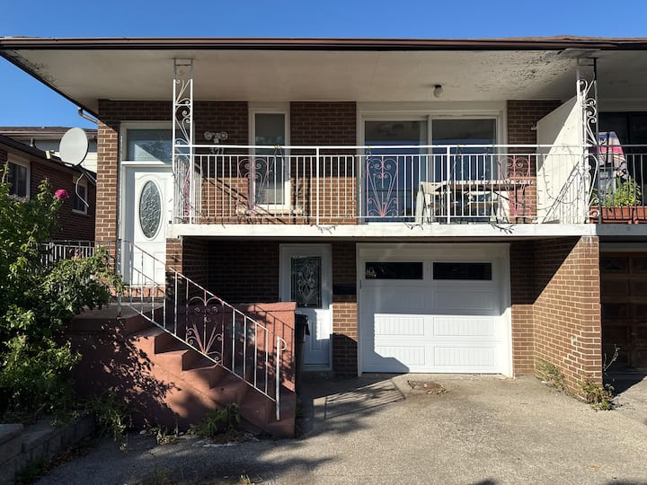 Spacious Home In Brampton - 브램턴