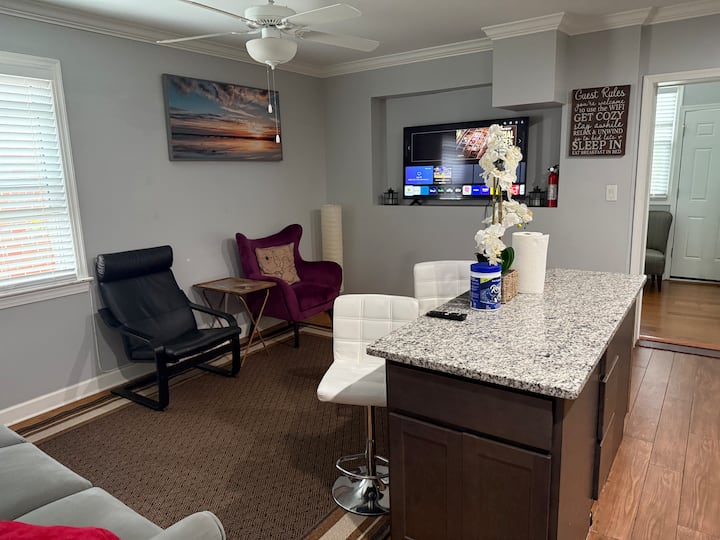 Newly Renovated Stylish 2 Bedroom & 2 Bathroom - Hyattsville, MD