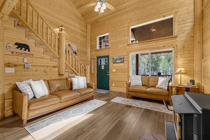 Lazy Bear Lodge Near West Yellowstone - Island Park, ID